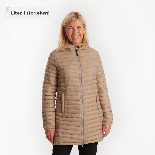 Lena jacket I Lättviktsjacka i längre modell dam I Tuxer.se